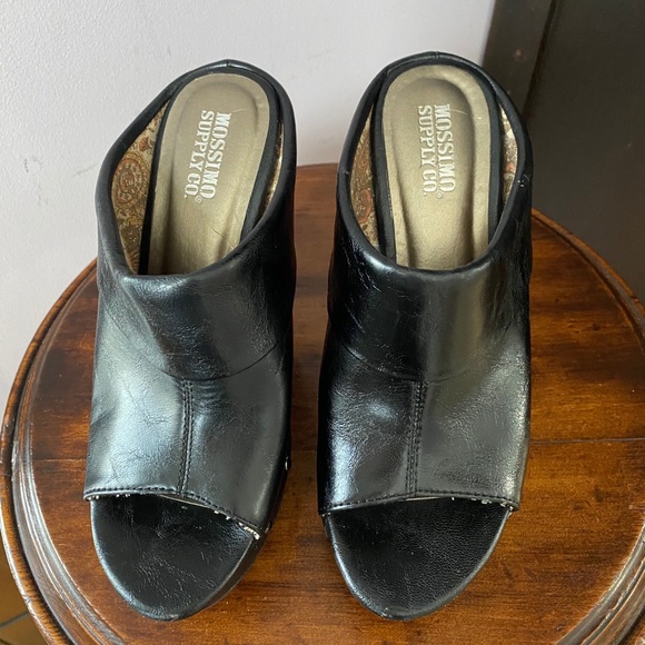 Mossimo Supply Co. | Shoes | Mossimo Supply Co Platform Clog Style ...